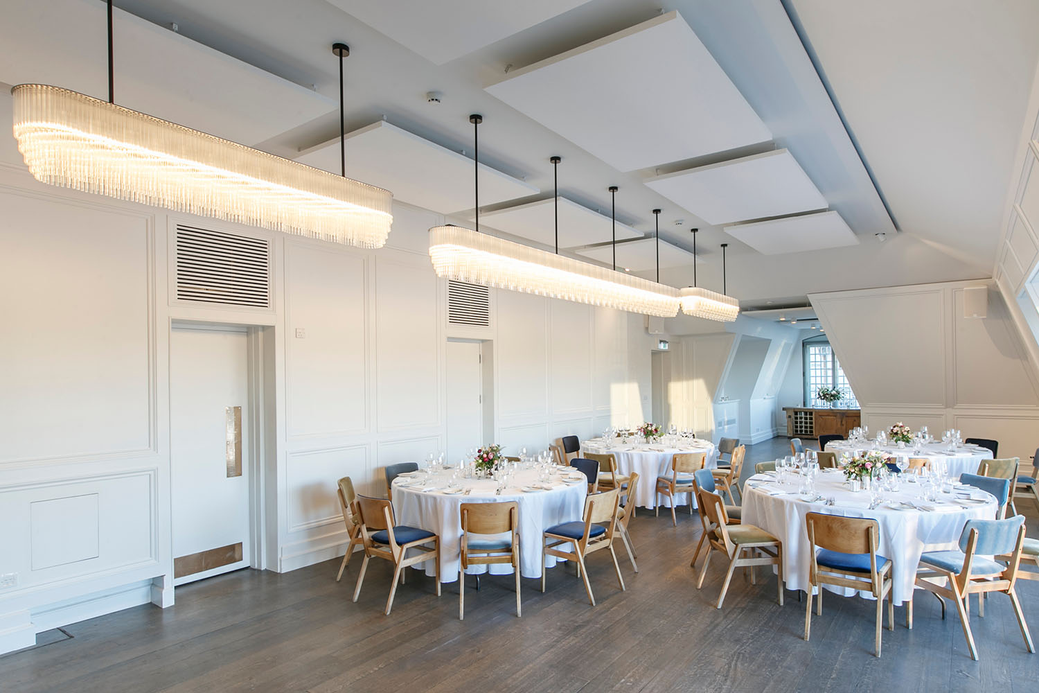 Linear Chandelier → Tom Kirk Lighting